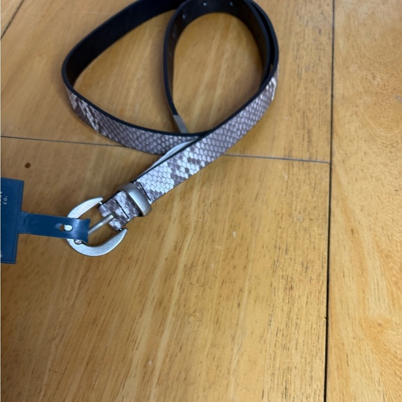 Universal Thread | Accessories | Universal Thread Womens Belt Medium ...